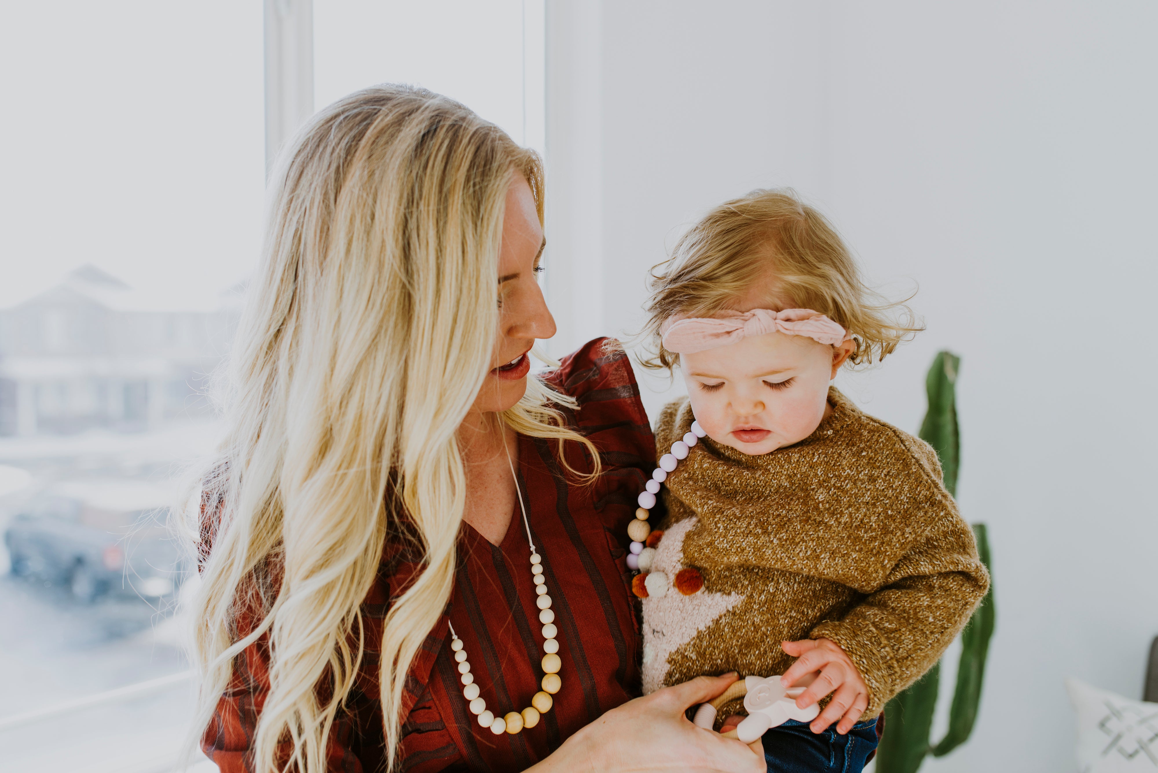 The Landon- Cream Teething Necklace – Chewable Charm